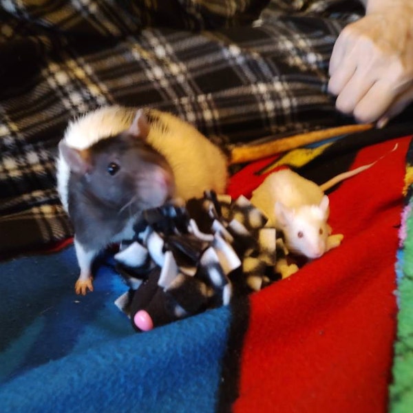 Snuggle Ball Pit Large Fleece Reversible Hanging Pouch, 4 Detachable ...