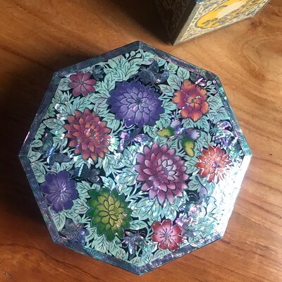 Korean Traditional Hanok Roof Tiles Desk or Floor Lamp the Four ...