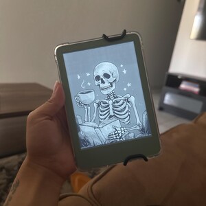 Kindle Paperwhite Full Screen Lock Screen - Skeleton Coffee and Book - Etsy