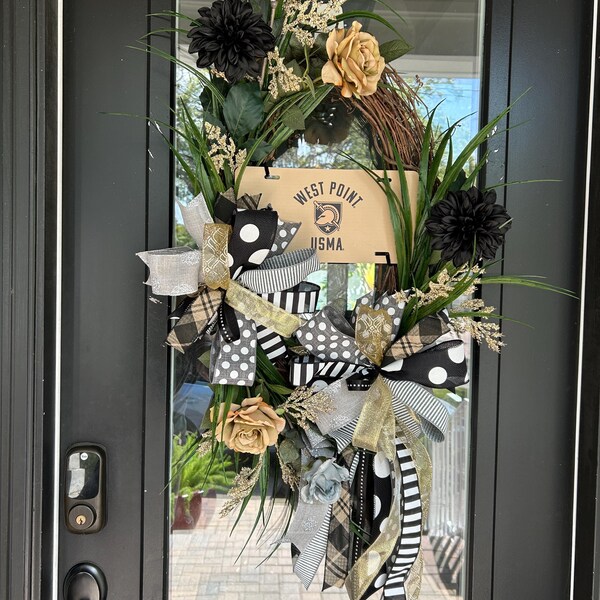 Texas A&M Wreath, Gig Em' Aggies Wreath, College Sport Wreath, Maroon ...