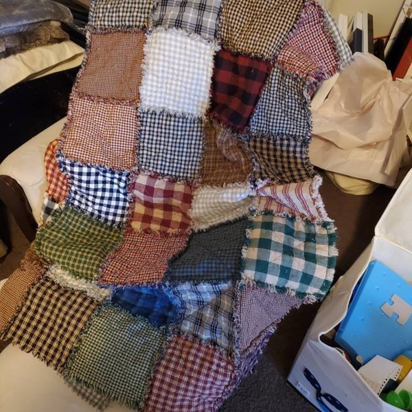 Country ~ Primitive ~ Farm House Charm ~ Homespun Patchwork Rag Quilt ...