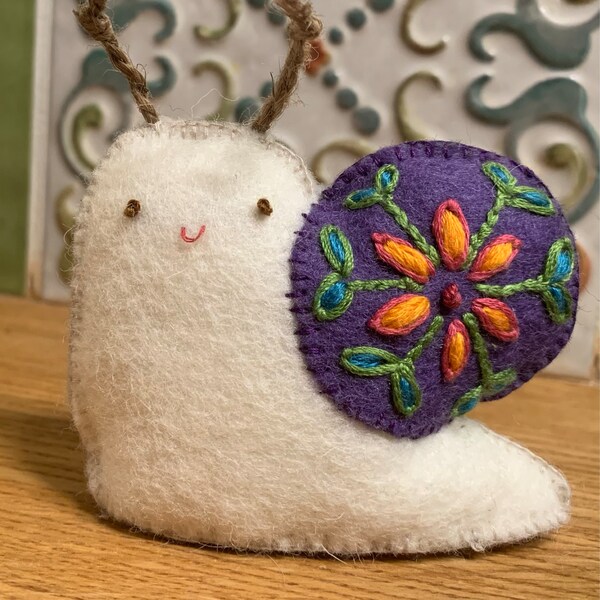 Felt PDF Sewing Pattern - Felt Embroidered Snail - Easy Sewing Pattern ...