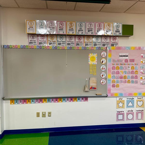 Retro Pastel Bulletin Board Borders, Smile Face Daisy, Varsity ...