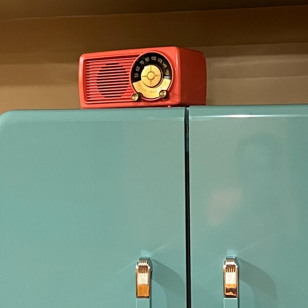 Vintage Cool 1948 Emerson Radio Model 1003 Now A Bluetooth Speaker Free ...