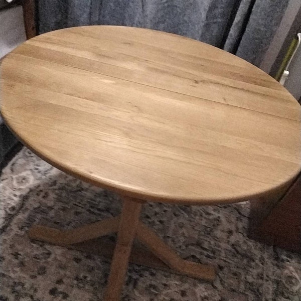 Round Dining Table. Solid Wood Circular Table. Kitchen Table. Tapered ...