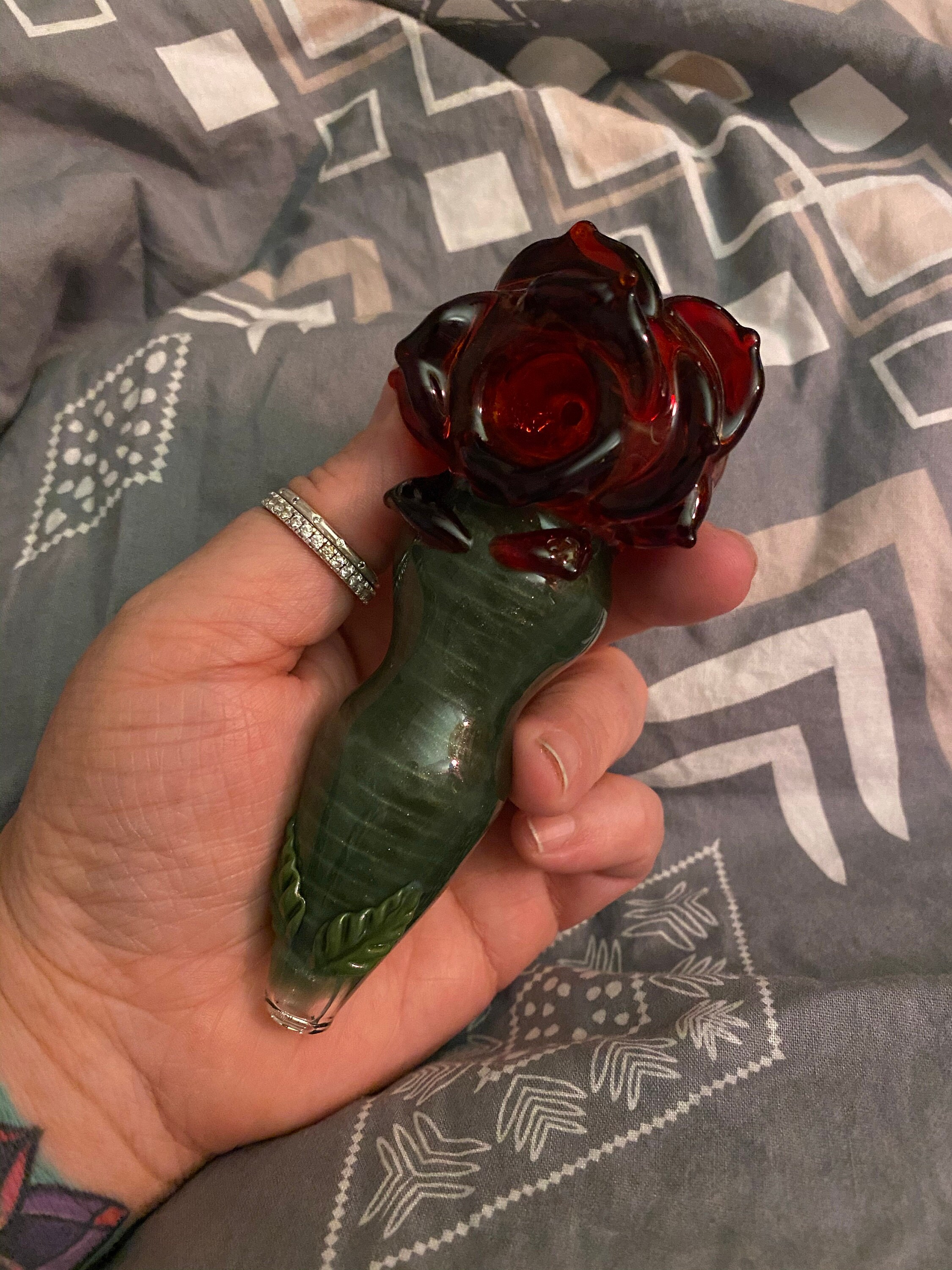 Rose Glass Pipe