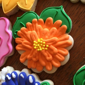 Hydrangea Cookie Cutter & Fondant Cutter by the Cookie Artisan tutorial ...