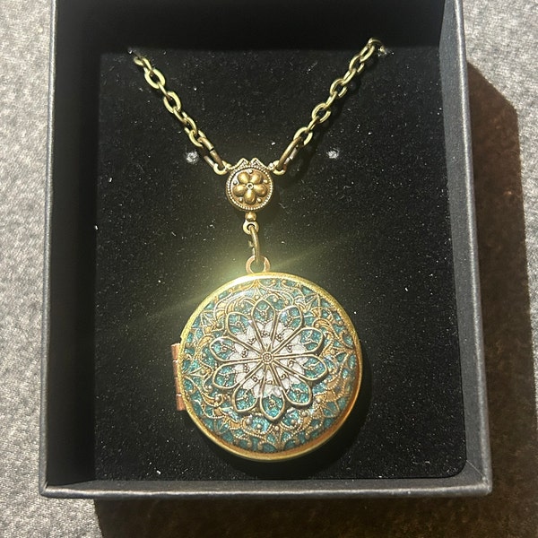 Vintage Style Metallic Blue Locket. Filigree Locket. Gift for Women. - Etsy