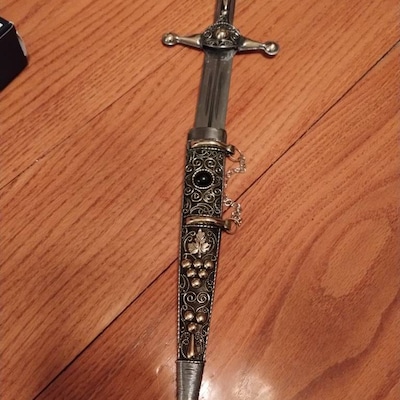 Daggers Fantasy for Womans With Ornate, Medieval unshaven. Gifts for ...