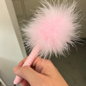 Fluffy Feather Pen . Clueless Pen - Etsy UK