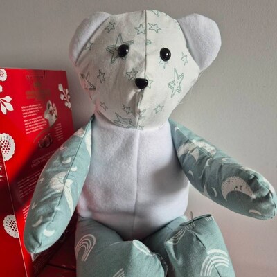 SIMPLE Memory Bear Pattern 18 mamie Bear With VIDEO Tutorial Easy Teddy Bear Pattern Keepsake ...