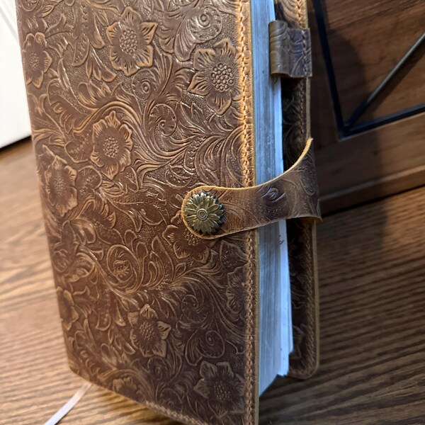 Embossing KJV Holy Bible Cover , Custom Leather Holy Bible Book Case ...