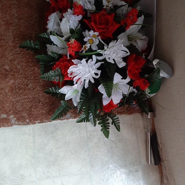Red and White Cemetery Saddle - Spring Cemetery Flowers - Cemetery ...