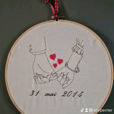 Couple Holding Hands Line Art Machine Embroidery Design File 4 Sizes ...
