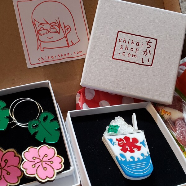 Japanese Style Wood Pin Badges Brooch / Koinobori Pin/ Sakura Pin ...