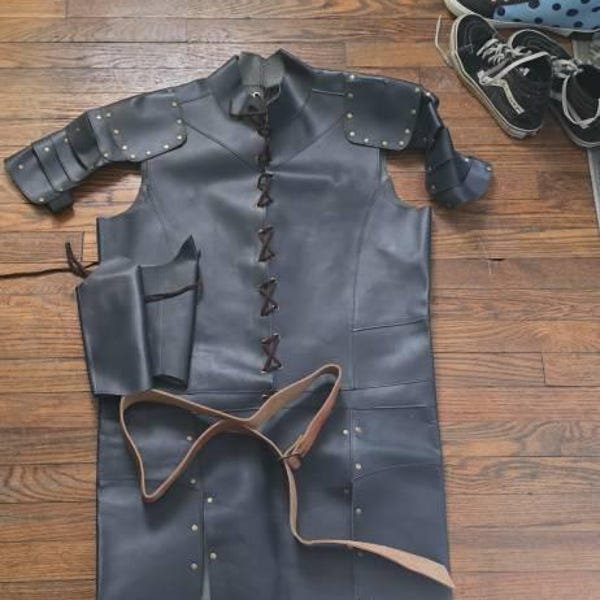 Gladiator Men's Leather Armor and Kilt | Genuine White and Red Leather ...