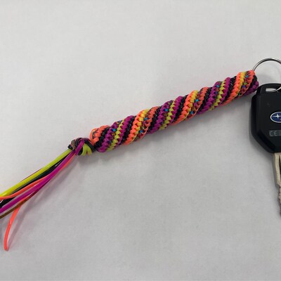 Ready to Ship Woven Keychain Rexlace Plastic Lace Scoubidou Scoubi ...