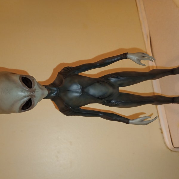 BIG 1/6 Grey Alien Figure Roswell Area 51 S4 UFO Pilot Model Retro Sci ...