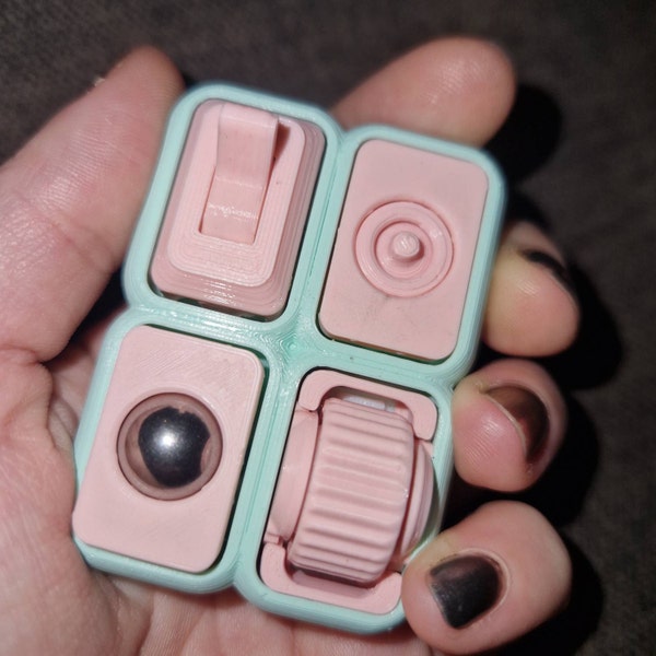 Amelie Wiggle/orb Wiggle Fidget Toy - Etsy