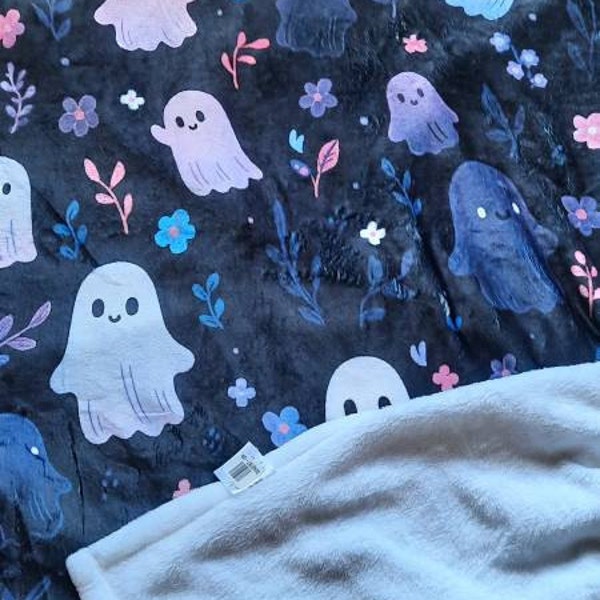 Cute Ghost Blanket, Halloween Blanket, Fall Decor, Ghosts Throw - Etsy