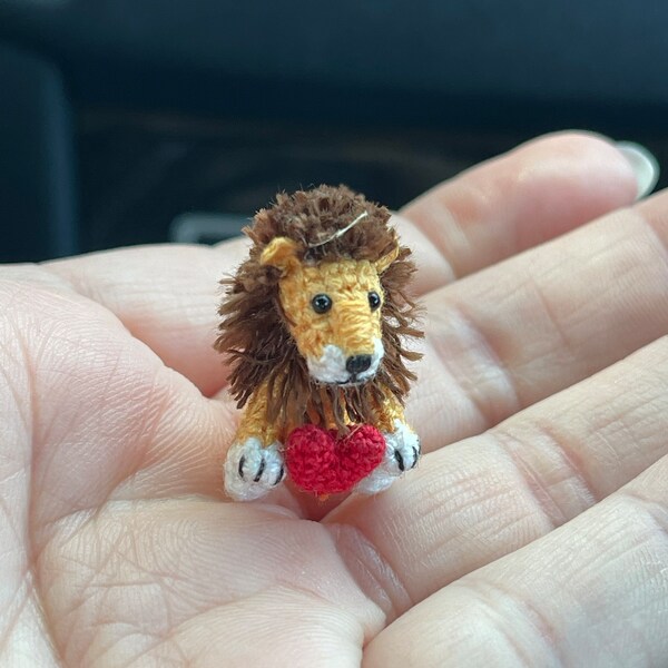 Tiny Crochet Lion Holding a Heart - Amigurumi Lion - Crochet Lion ...