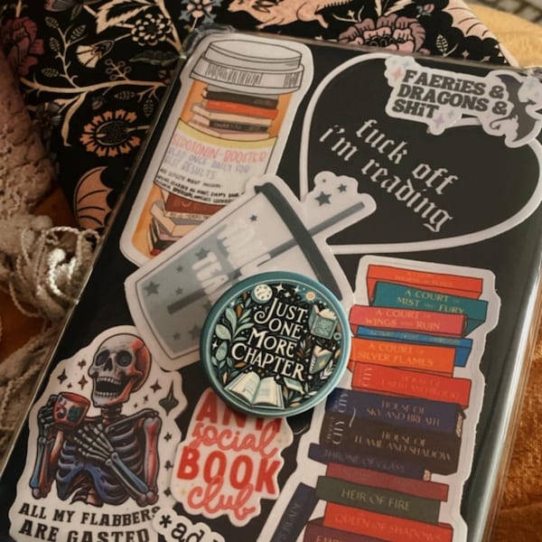 SJM Universe Book Stack Vinyl Sticker, Water Bottle Laptop Kindle Decal ...