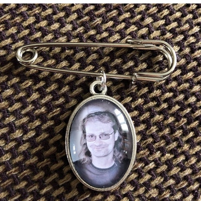 A Beautiful Silver Coloured Bride or Groom Memory Photo Bouquet or ...