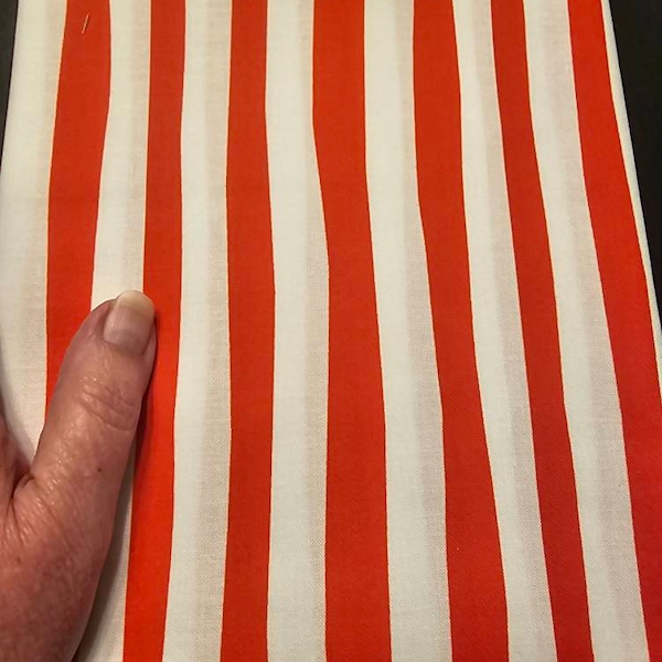 Dr Seuss Red & White Grinch Stripes From the Celebreate Suess ...