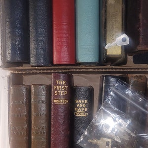 Amelia Earhart Key 1581 1960's Vintage Suitcase Key - Etsy
