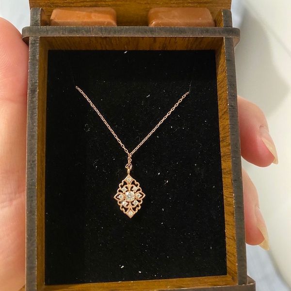 Vintage Style 14k Solid Gold Cluster Necklace, Queen Necklace, Great ...