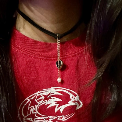 Red Dangling Heart Suede Choker / Red Suede Choker Dangling Heart Charm ...