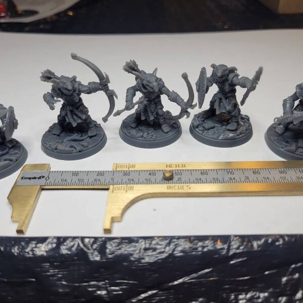 Db Dwarf Ukko Hakka Dwarf Cleric Miniature Dungeons and Dragons Mini ...