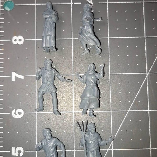 Medieval Villagers Set A, Diorama, Historical Wargaming. 28 Mm ...
