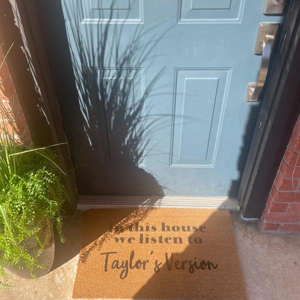 In This House We Listen to Taylor's Version Door Mat, Taylor Swift ...