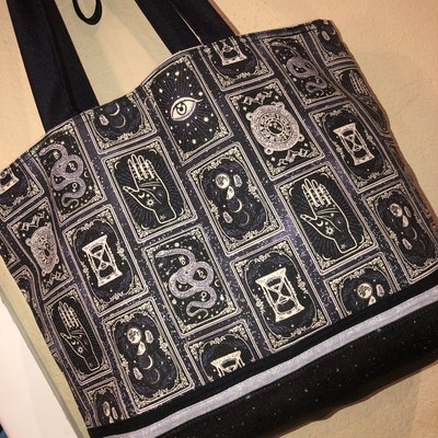 Praying Mantis Shoulder Bag Lily Garden Purse Summer Flowers Handbag ...