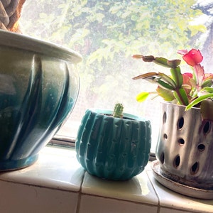 Round Golf Ball Ceramic Planter, White Spherical Display Pot Home Decor ...