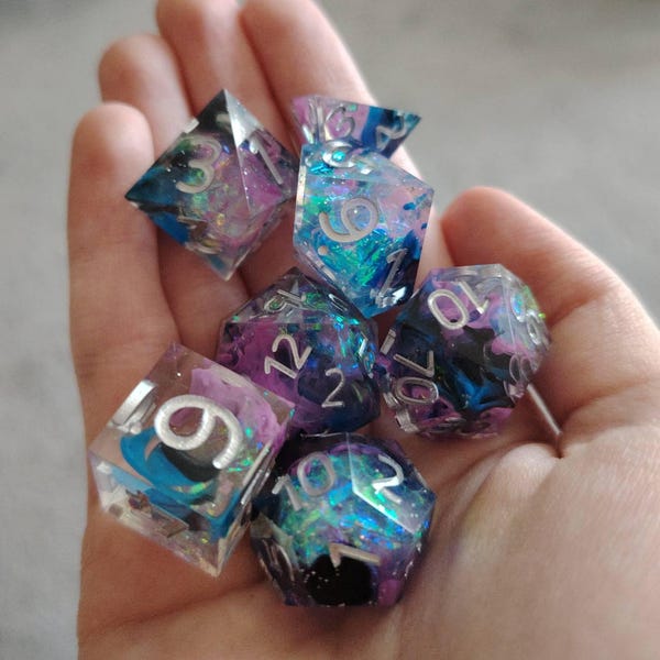 DND D20 Dice Holder | Wooden Dice Stand |D20 Dice Display Stand - Etsy