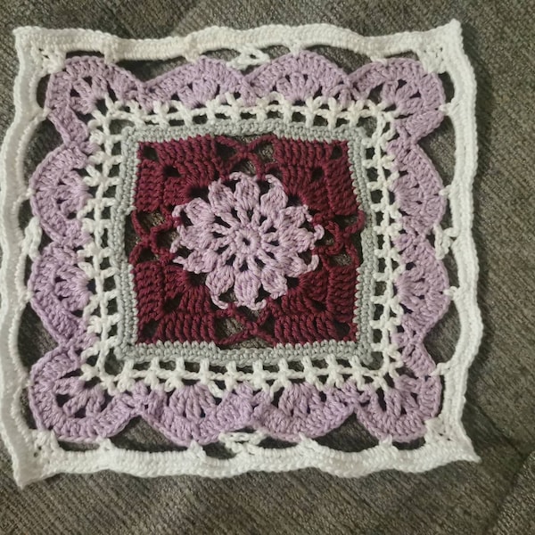 PATTERN Granny Square Triskell - Granny Square Celtic - PDF Crochet ...