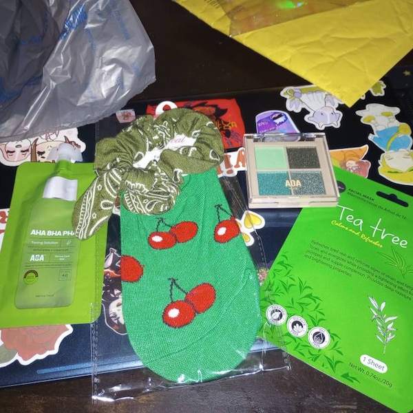 Favorite Color Mystery Box/ Mystery Bags/cute/ Trending - Etsy