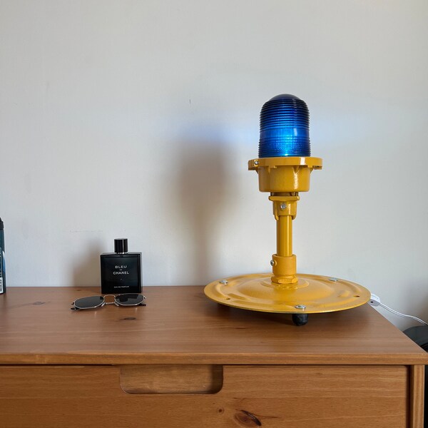 Pilots and Air Traffic Controller Taxiway Light Desk Lamp Retirement ...