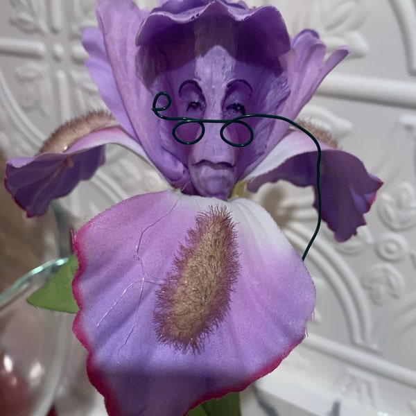 Alice in Wonderland (non) Talking Flowers "madame Iris" by Sutherland ...