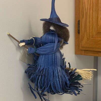 Corn Shuck Witch, Standing Corn Shuck Witch With Broom, Witch Corn Husk ...