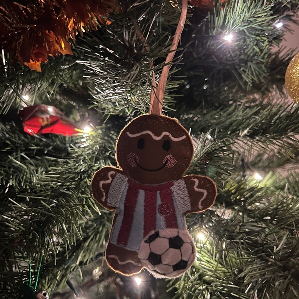 Gingerbread Footballers in Range of Team Colours. - Etsy