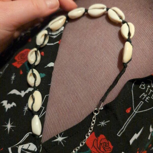 White Beaded Belly Chain With Cowrie Shells | Beach-style Body ...