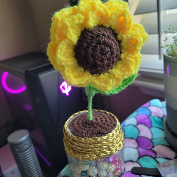 Crochet Sunflowers in a Pot PATTERN. Ukrainian Sunflowers. Sunflower ...