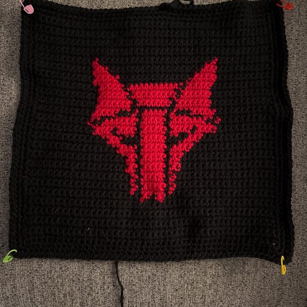 Crochet Red Rising Howler Logo Graph Pattern - Etsy