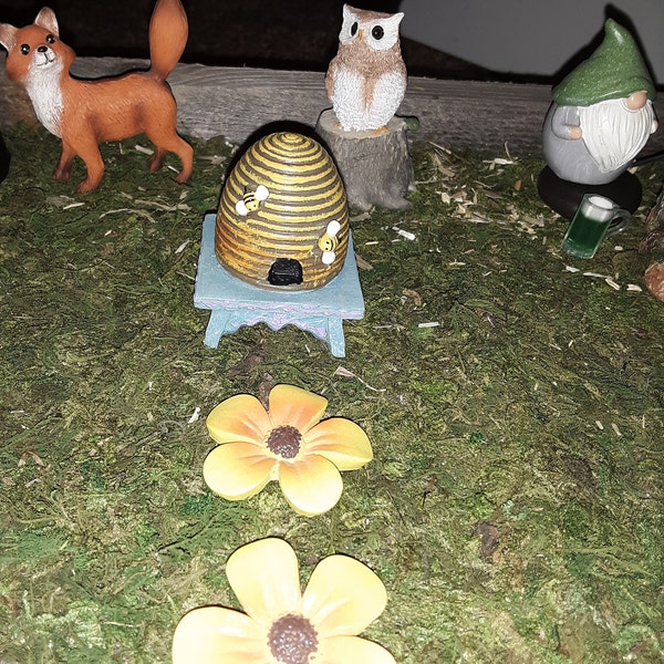 Fairy Garden Beehive, Bee Skep, Bee Hive on Stand, Miniatures, Mini ...
