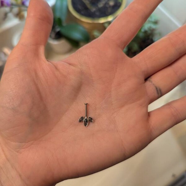 14K Solid Gold Grass Shaped Moss Agate With Moissanite Stud Earring ...