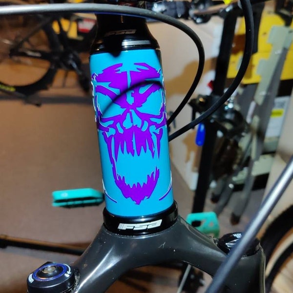 Snake Head Cobra Fangs Vinyl Decal Sticker 3.75 Long X 5 High 24 Colors ...