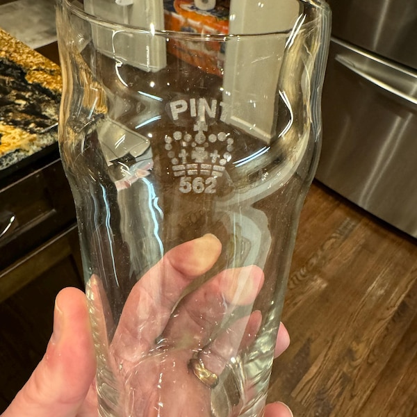 British Crown Imperial Pint Glass Etched England Beer Glass 20 Oz - Etsy